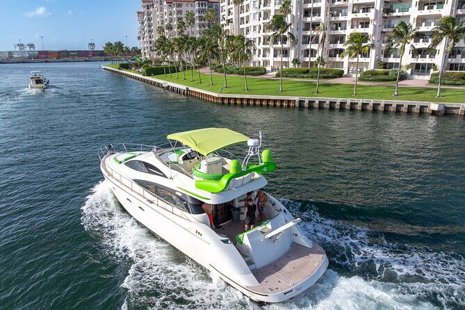 70ft 1 Hour FREE | Miami Yacht Rental | 3 to 6 Hours | 13 People - Price & Value: What Are You Getting?