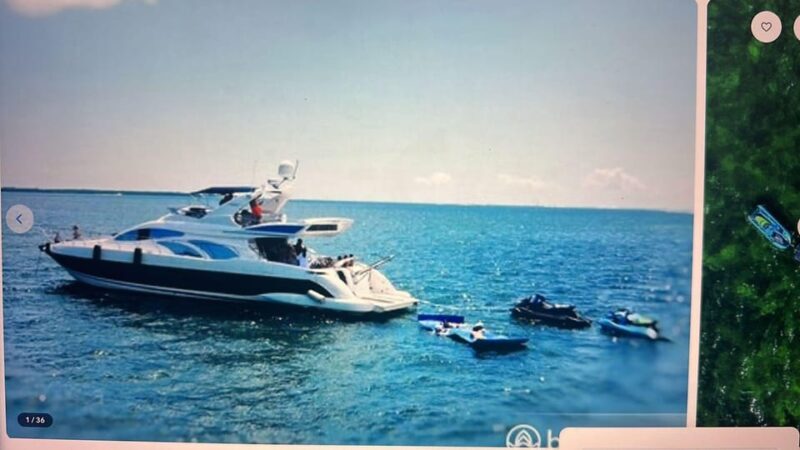70ft Azimut available in Miami for up to 13 people. - Pricing and Value