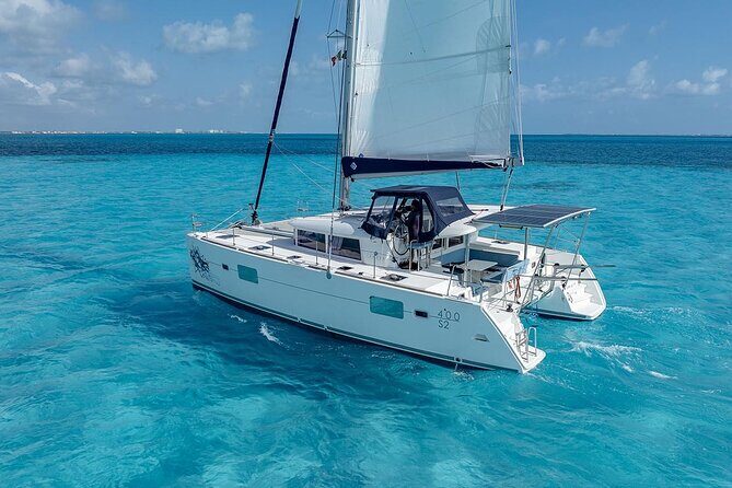 7hrs 42ft Luxury Catamaran Private Charter Cancun to Isla Mujeres - Key Points