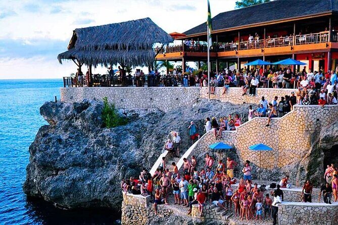7Mile Beach/Ricks Cafe Tour with Free Shopping from Montego Bay - Starting with Seven Mile Beach