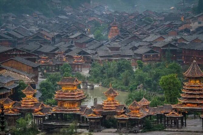 8-Day Guilin Yangshuo Guizhou and Zhaoxing Relaxation Tour - Day 1: Welcome to Guilin – The City’s Night Charm