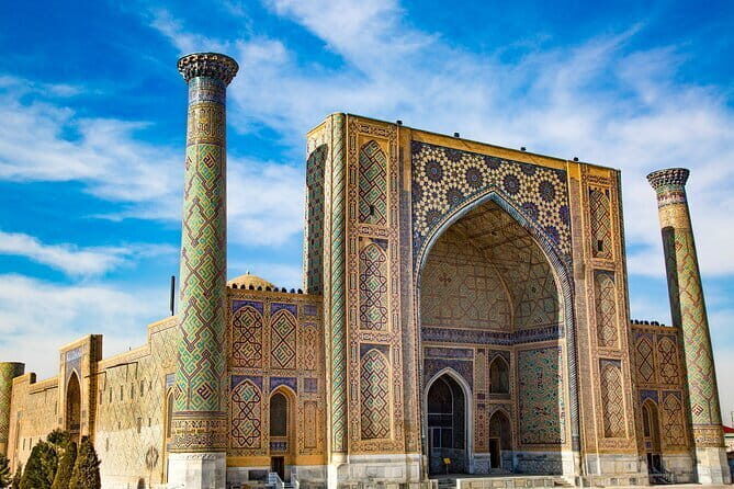 8 Days and 7 Nights Journey through the Silk Road - Detailed Breakdown of the Itinerary