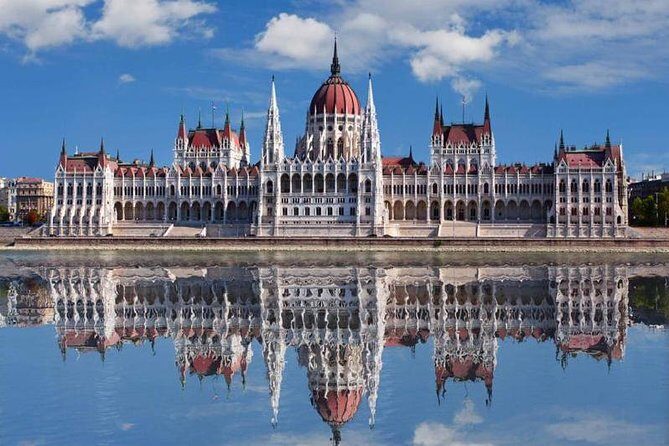 8 days European Highlights PRIVATE TOUR from Budapest including Budapest Vienna Prague and Bratislava - Day 3: Budapest’s Old Town & Thermal Baths