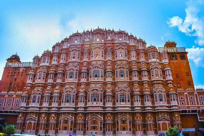 8 Days GOLDEN TRIANGLE EXCURSION WITH RANTHAMBORE WILDLIFE SAFARI - Exploring the Golden Triangle: A Cultural and Historical Overview