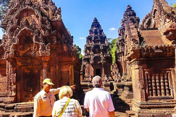 8 Days of Private Tour to Cambodia Angkor Complex Colonial Town - An In-Depth Look at the Tour