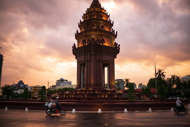 8 Days The Cambodian Escapes - Key Points