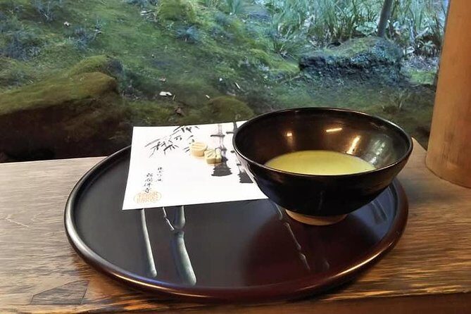 8-hour Kamakura tour by qualified guide using public transportation - Key Points