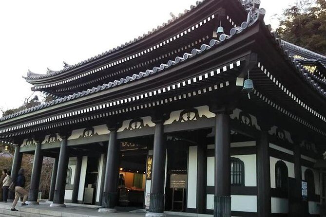 8-hour Kamakura tour by qualified guide using public transportation - Who This Tour Is Perfect For