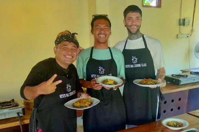 8 Hours Private Balinese Cooking Class with Tirta Empul Temple - Key Points