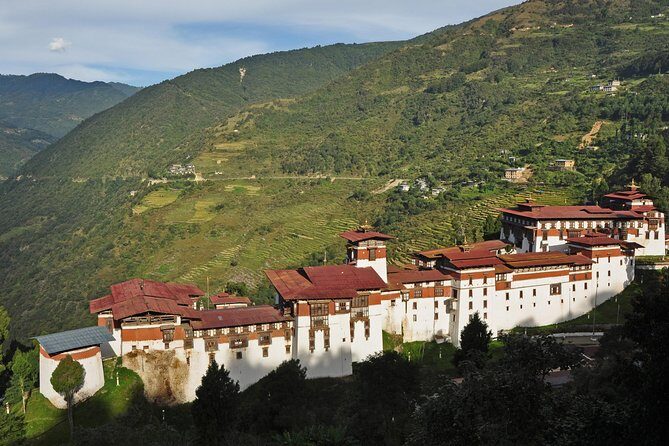 8 Nights Bhutan Tour with Bumthang Valley Extension with Private Guide - Who Should Consider This Tour?