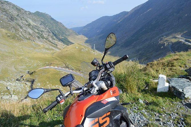 800cc Motorcycle Rental from Turda - Introduction