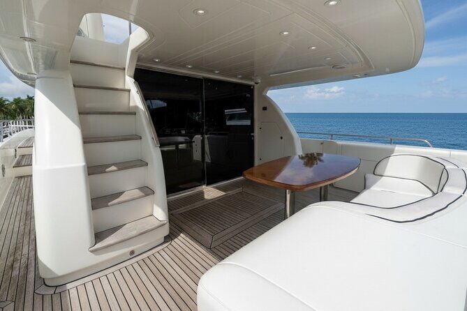 80ft Ulisse + Free Hour | Miami Yacht Rental | 3 - 8 Hrs | 13 ppl - Who Is This Yacht Tour Best For?