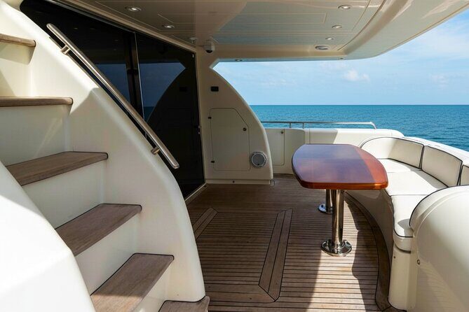80ft Ulisse + Free Hour | Miami Yacht Rental | 3 - 8 Hrs | 13 ppl - FAQs