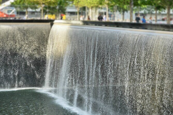 9/11 Memorial & Ground Zero Tour with Optional 9/11 Museum Ticket - Visiting the Landmarks: What to Expect and Tips