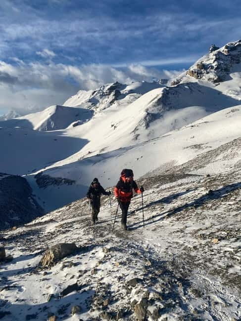 9 Day all-inclusive Annapurna Circuit Trek from Kathmandu - Day 2: Trek from Dharapani to Chame