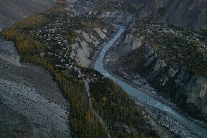 9-Day Package Tour Colors of Hunza Valley - An Introduction to the Beauty and Balance of the Tour