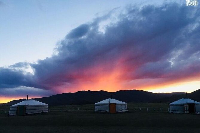 9 Days Horse Trekking to Mongolian Heartland - Day 4: Hiking to Lake Shireet