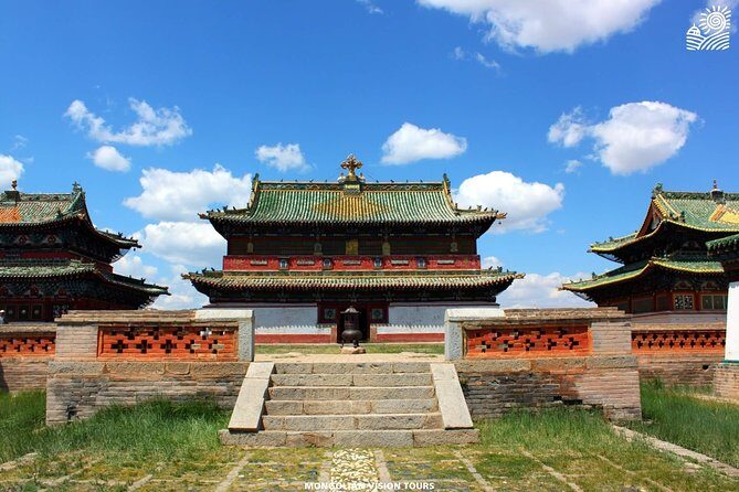 9 Days Horse Trekking to Mongolian Heartland - Day 7: Tsenkher Hot Springs