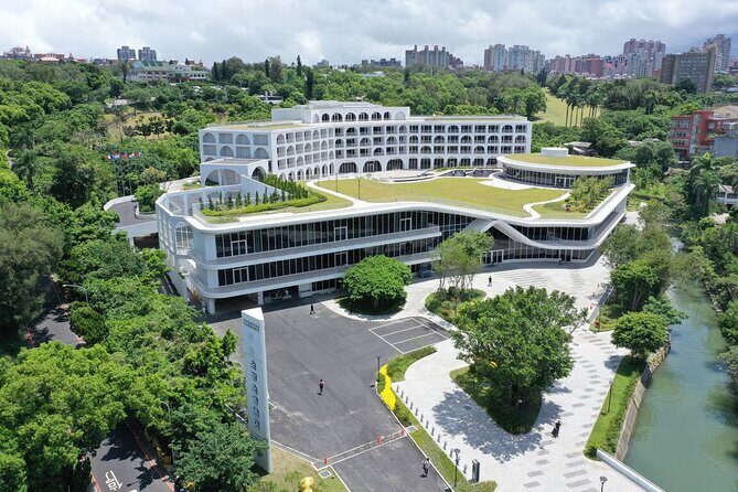 9 Hour Tamsui Historic Site and Beitou Hot Spring Culture Tour - Who Is This Tour Best For?