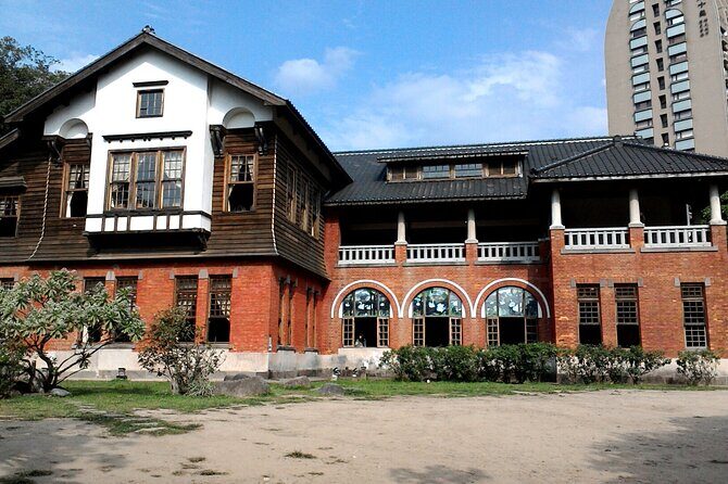 9 Hour Tamsui Historic Site and Beitou Hot Spring Culture Tour - The Sum Up