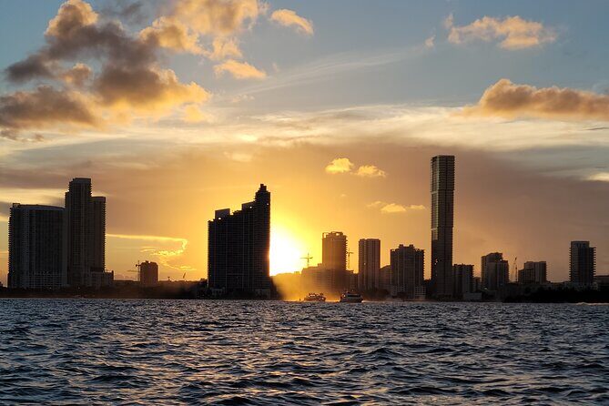 90 min Private Sunset Cruise Around Miami Celebrities Mansions - Breaking Down the Tour: The Good and the Considerations