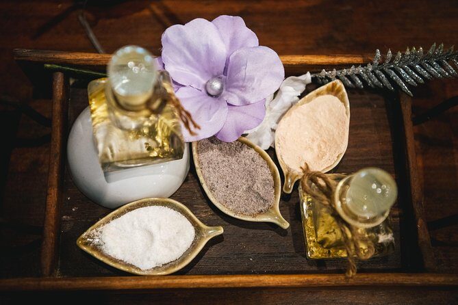 90 mins of Relaxing Foot and Back with thai balm or Oil - The Experience: What to Expect