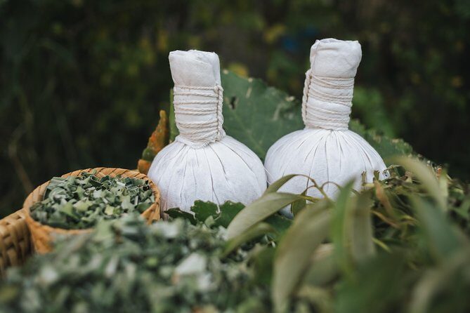 90 mins of Relaxing Foot and Back with thai balm or Oil - The Sum Up