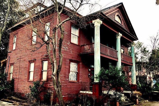 90 Minute Historic Savannah Walking Haunted Bar Pub Crawl - Frequently Asked Questions