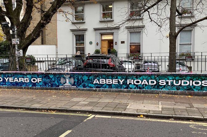 A Beatles London taxi tour and sightseeing experience - The Itinerary Breakdown
