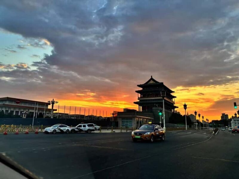 A Blessing Trip to Beijing Ditan Park and Yonghe Temple - Discovering the Heart of Beijing: A 1-Day Walking Tour