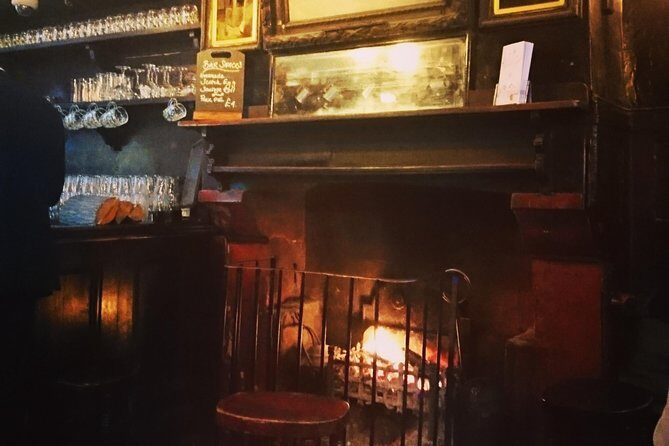 A Christmas Carol and Charles Dickens Old London Walking Tour - Is this Tour Right for You?