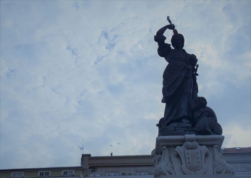 A Coruña: Private Walking Tour with Local Guide - The Sum Up
