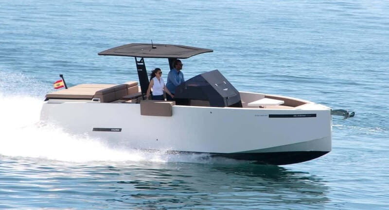 A Day at Sea on a Private Boat - Key Points