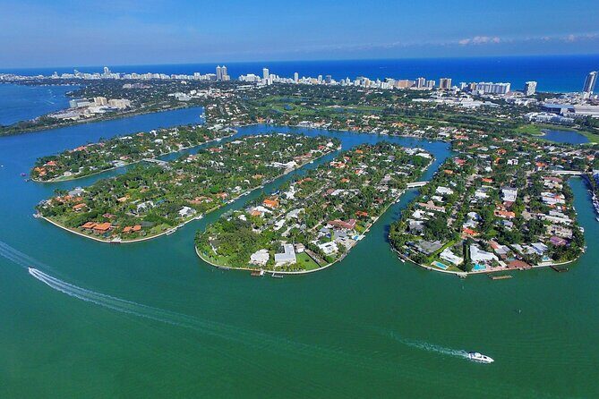 A Day in Miami Paradise - What Travelers Can Expect Throughout the Day