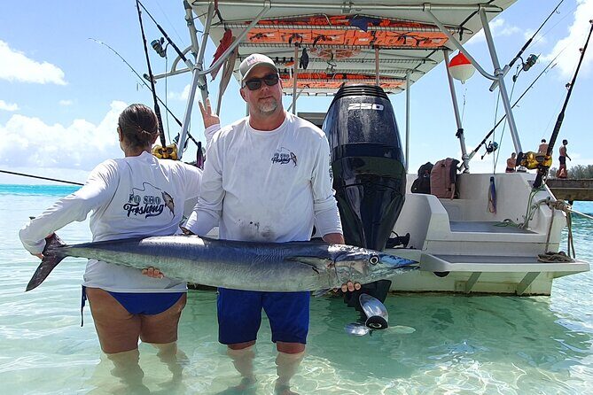 A Day of Big Game Fishing in a small group - Midday Break: Lunch and Relaxation on Board