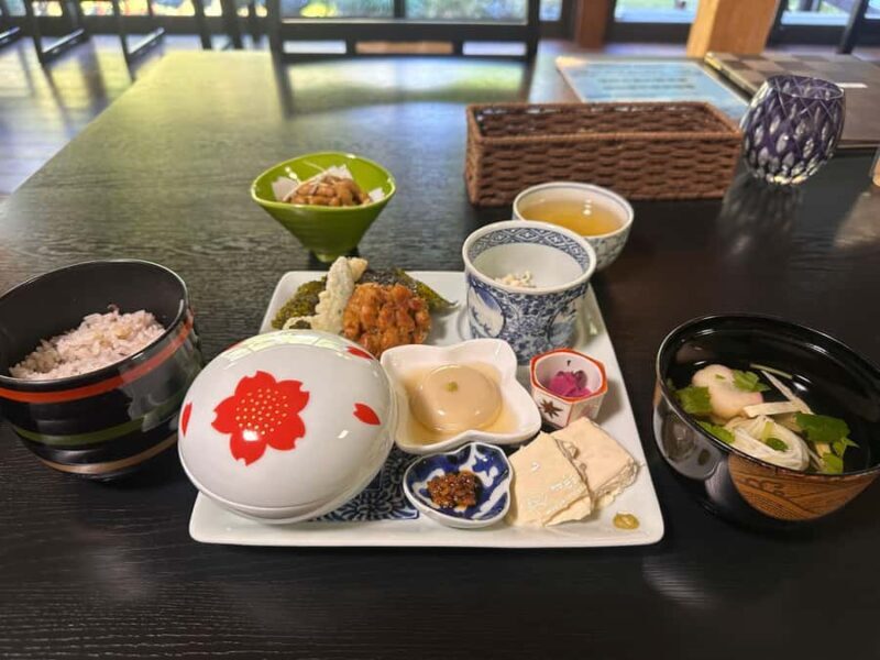 A Day of Mindfulness at Mount Minobu - A Calm Journey into Japan’s Spiritual Heart: A Review of "A Day of Mindfulness at Mount Minobu"