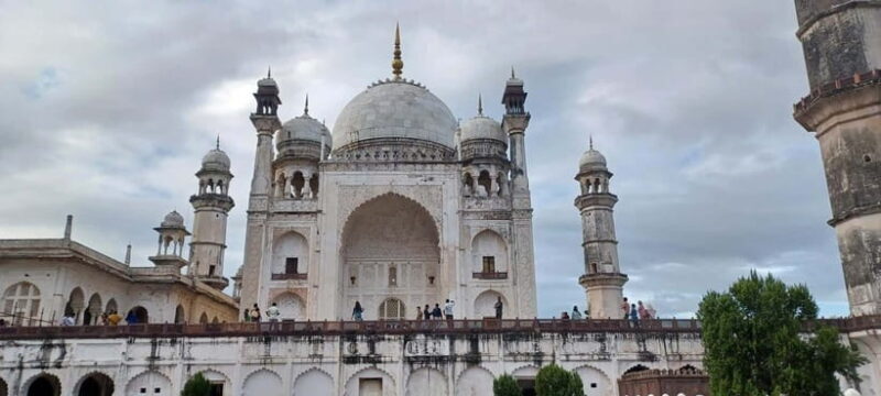 A Day Tour of Ajanta & Ellora Caves with Bibi Ka Maqbara - Key Points