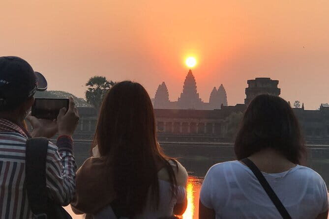 A Day Trip Angkor Wat Temples With Sunrise by English Speaking Tour Guide - Authentic Experience and Real-World Insights