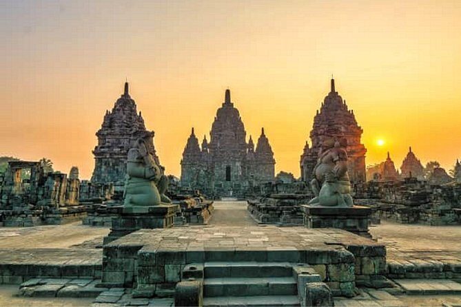 a day visiting The temple and Javanese culture museum (07.00am-05.00pm) - Key Points