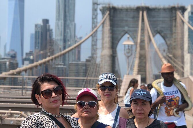 A day walking through New York in Spanish - Who Should Book This Tour?
