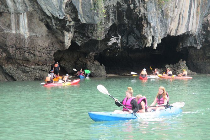 A full day exploring kayaking 3 islands (Talabeng sea cave) - Who is This Tour Best For?