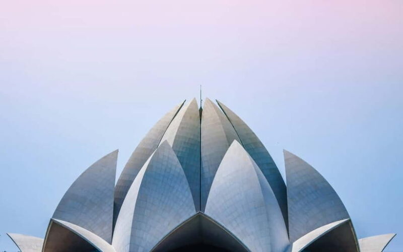 A full-day tour of Old & New Delhi Monument Express Entry - Key Points