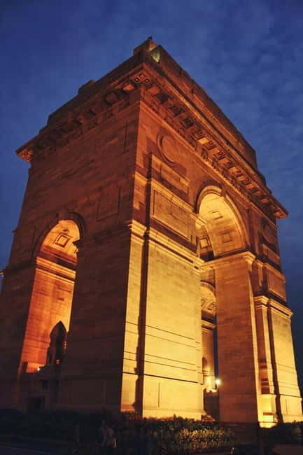 A full-day tour of Old & New Delhi Monument Express Entry - A Practical Overview of the Tour Experience