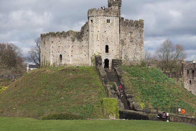A Journey through Tudor Cardiff: A Self-Guided Audio Tour - The Itinerary and Stops in Detail