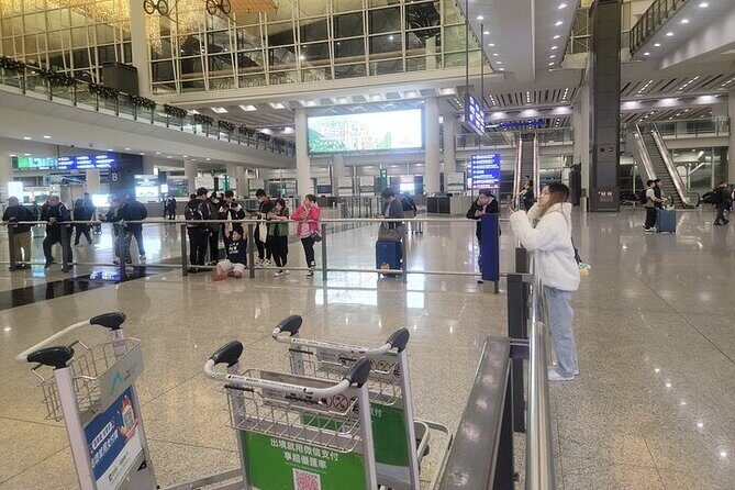 A Premium Airport Transfer Service Hong Kong with Mercedes Benz - What You Can Expect