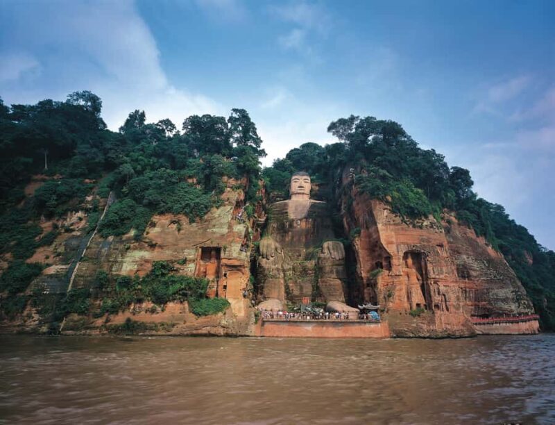 A Premium Day Trip: Leshan Giant Buddha and Panda Base - A Complete Look at the Leshan Giant Buddha and Panda Base Day Trip