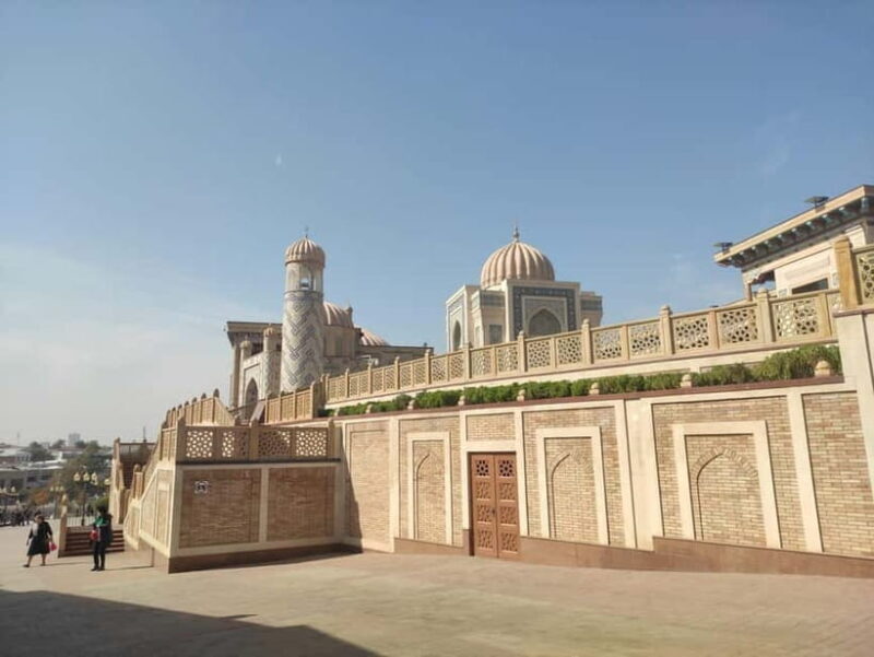 A Samarkand Velo Journey: Siab River Along - Exploring Samarkand by Bicycle: A Practical Overview