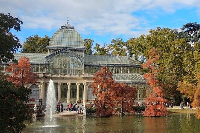 A Self-Guided Tour of El Retiro Parks Rise, Ruin and Redemption - Exploring El Retiro’s Hidden Layers: A Detailed Review