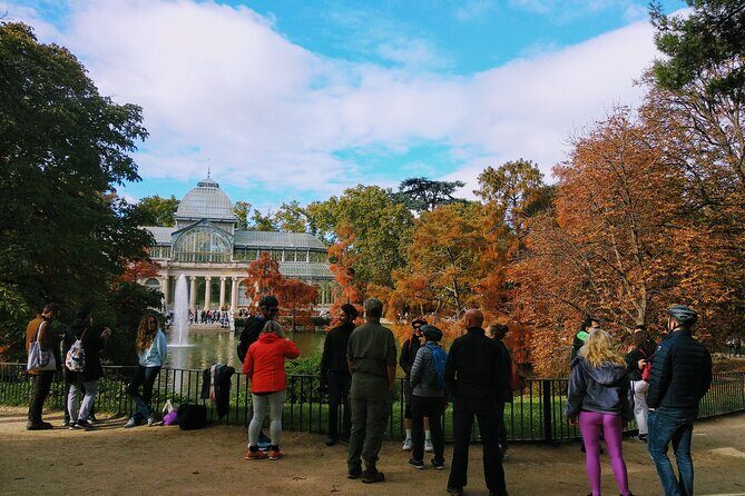 A Self-Guided Tour of El Retiro Parks Rise, Ruin and Redemption - Who Will Love This Tour?