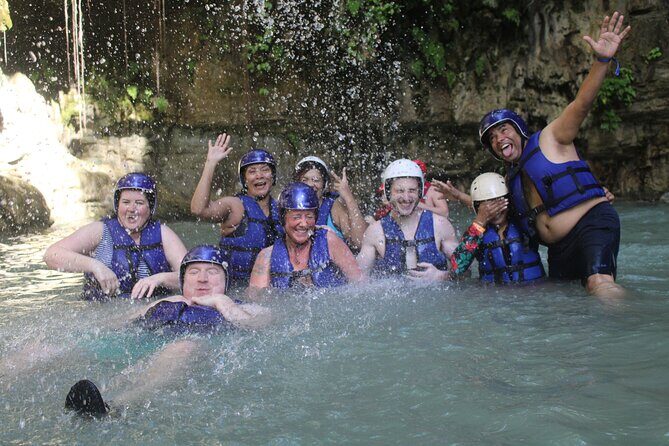 A Splash of Adventure: 27 Pools for Cruises, Hotels and Airbnb. - Key Points